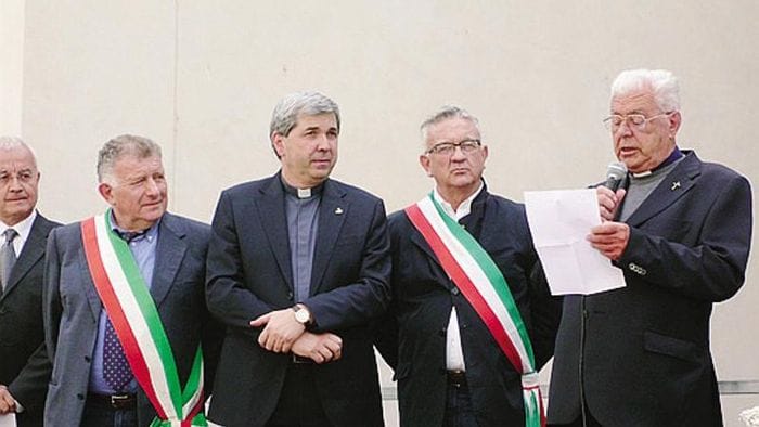 Don Paolo ringrazia Tirano «Mi sento di nuovo a casa» - Cronaca