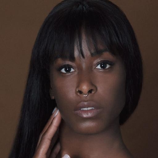 Olginate, Miriam Sylla musa di Perazza Sul calendario a scopo benefico ...