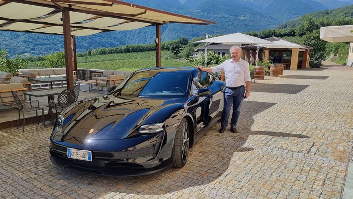 In viaggio con Taycan tra le bellezze di Como, Lecco e Sondrio