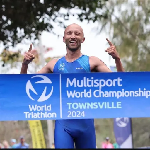 Triathlon cross, Michele Bonacina campione del mondo - Sport Altri Sport