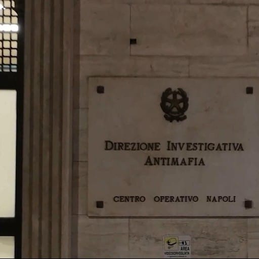 Camorra, 11 misure cautelari a Napoli - Notizie dall'Italia e dal mondo