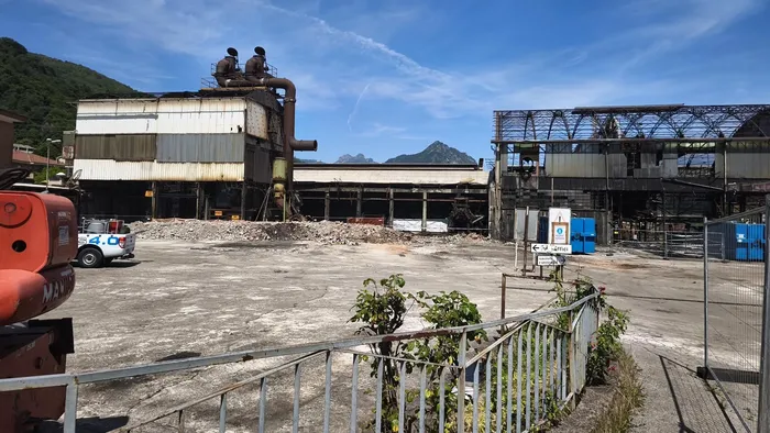 Olginate, prosegue la demolizione della fonderia. Ma il futuro dell ...