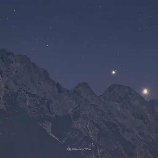 Venere e Giove illuminano la notte sulle Dolomiti - Ansa Tecnologia