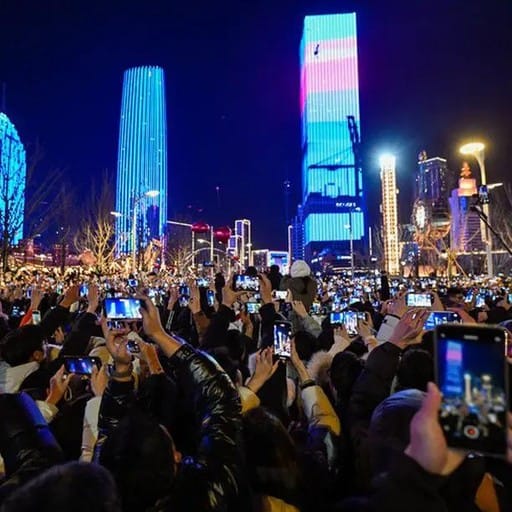 Cina, +20% di viaggi interregionali nel primo giorno di vacanze per ...