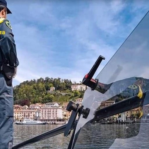 Lago di Como, sequestrate cinque imbarcazioni con motori truccati - Cronaca